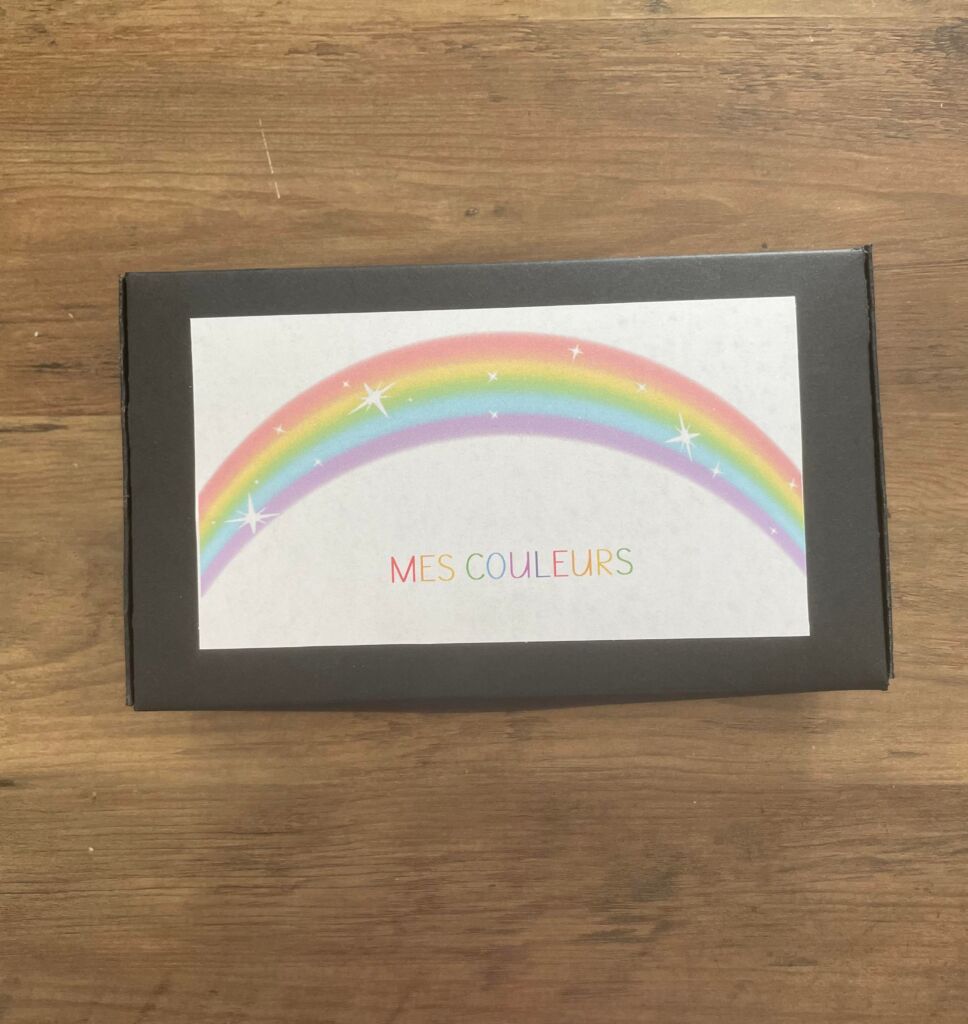 Cartes et jeu d’association des couleurs – Apprendre Simplement