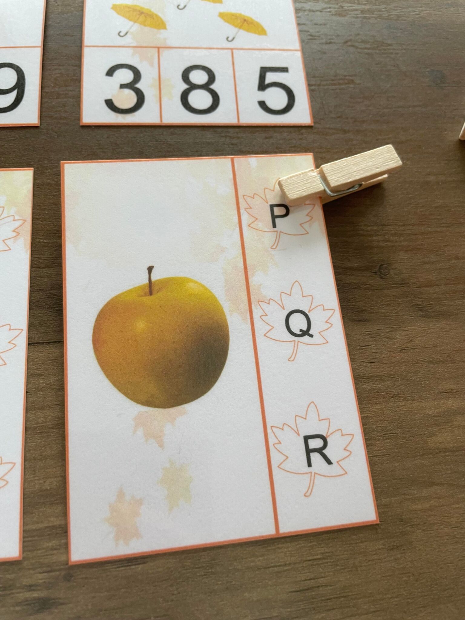 Cartes à pince et fiches mots automnales – Apprendre Simplement